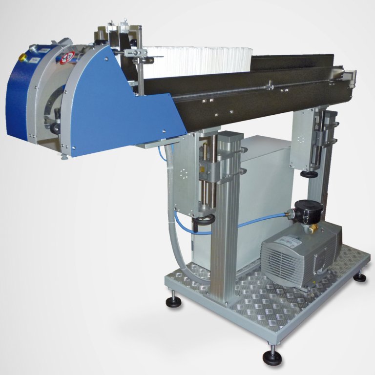 Pick and place machine with horizontal stacker for high capacity and ...