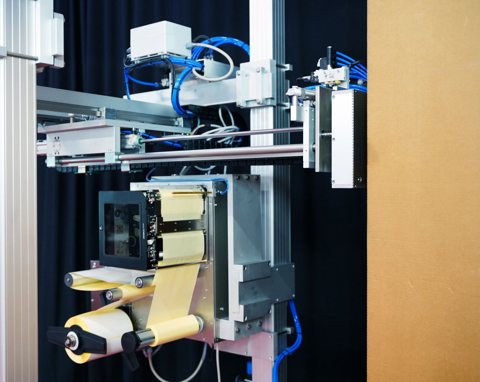 Print and Apply Labeling Systems for Boxes, Pallets, and Bundles
